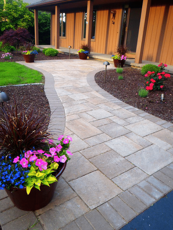 10 Ways to Upgrade your Small Front Lawn